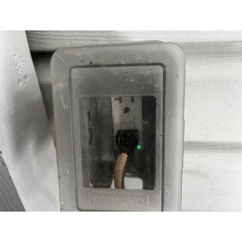 Troubleshooting a Dead Outdoor Electrical Outlet: Homeowner Guide