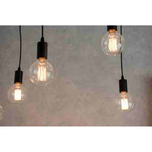 What Causes My Outdoor Lights to Flicker?